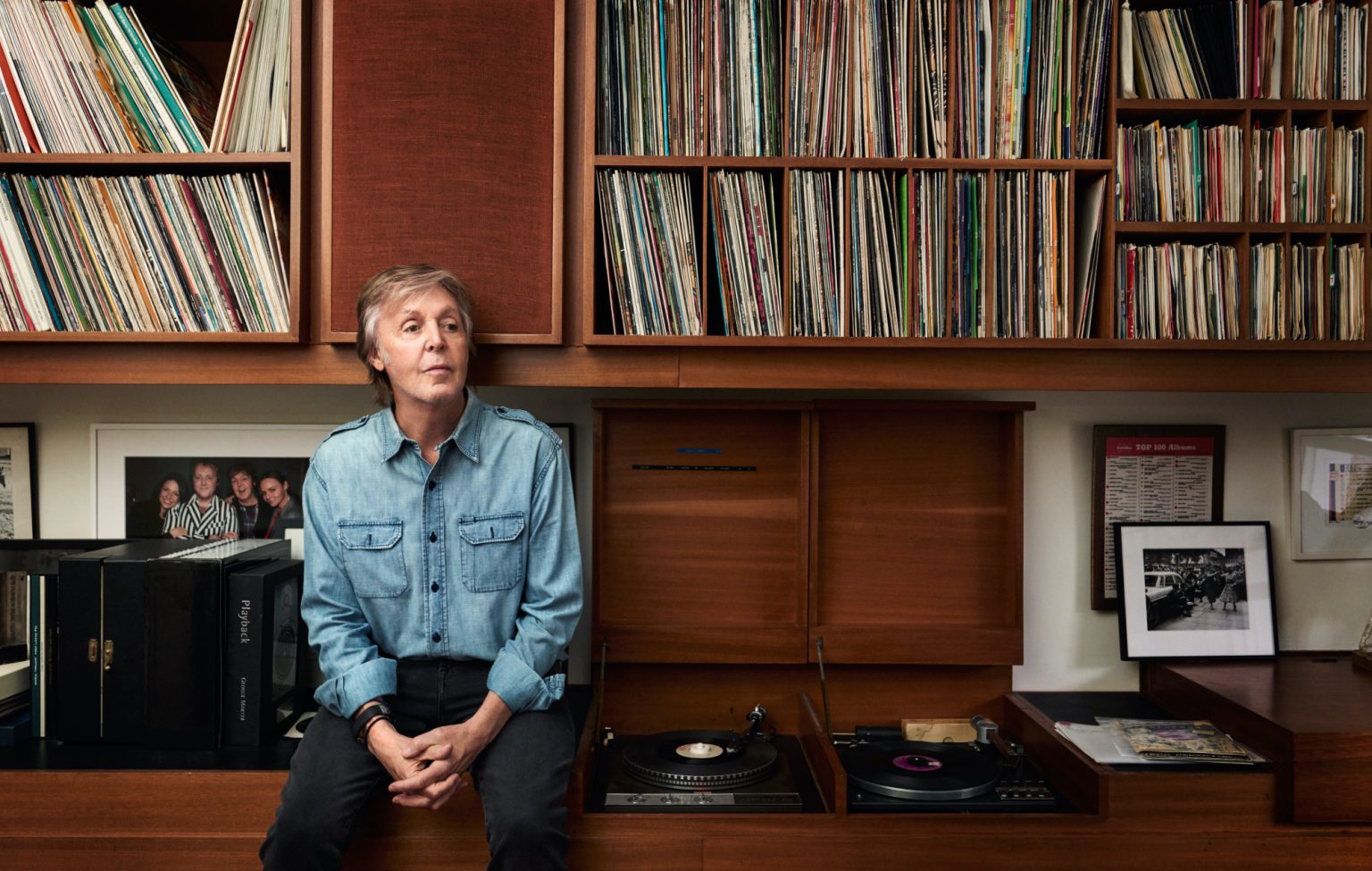 Paul McCartney Enjoys Crate Digging in Jamaica – VP Records